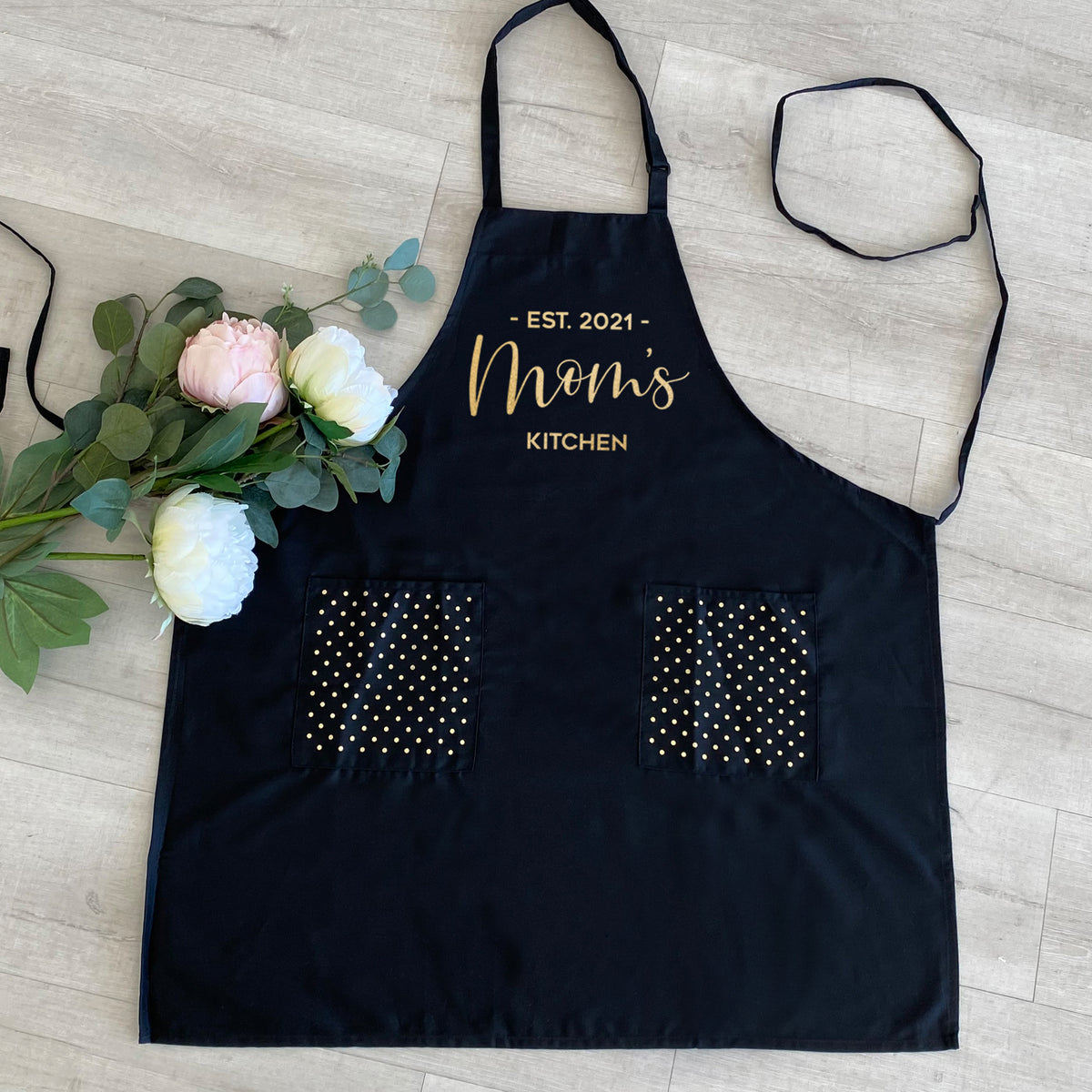 Apron for Mom | Everything Decorated